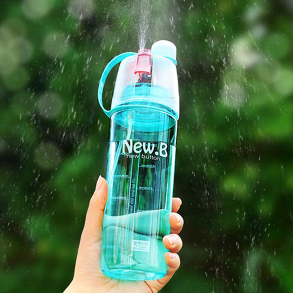 Water bottle that can spray store